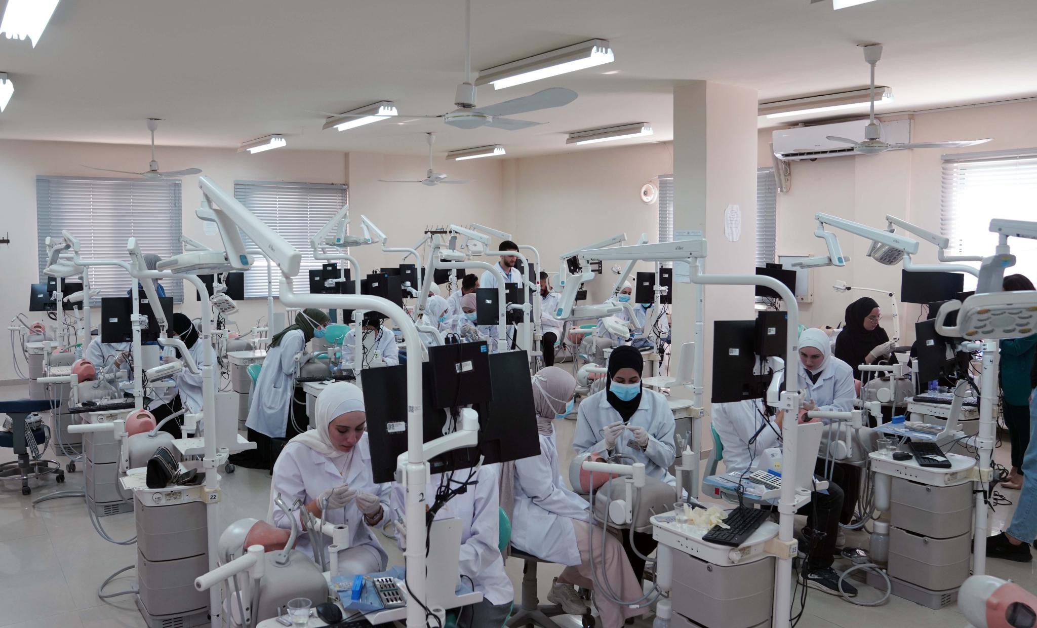 The AAUP Faculty of Dentistry Holds a Series of Advanced Courses in the ...